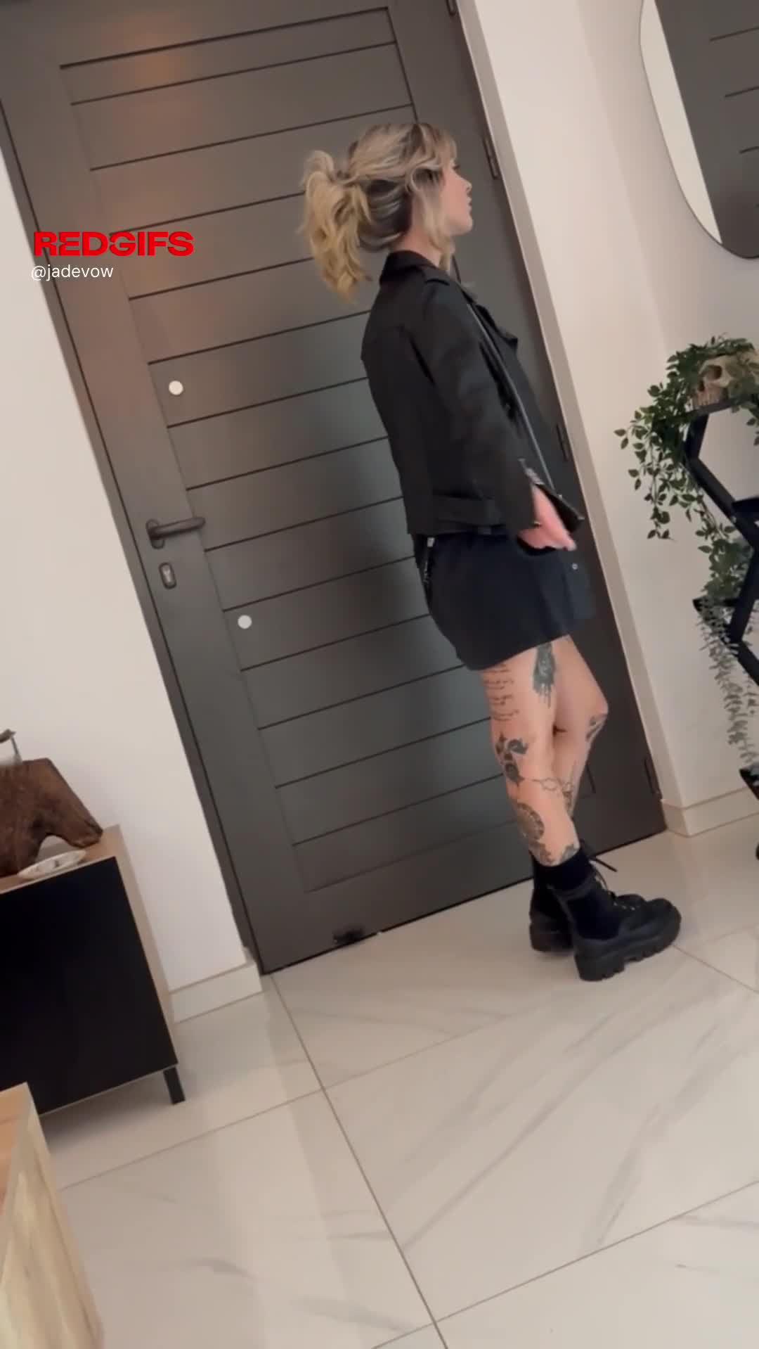 R Cumonclothes Reddit Sauce